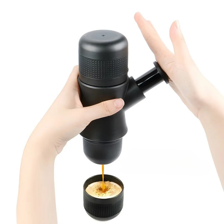 Mini Cafetiere Portable à Pression Manuelle | Cafetière & Tradition